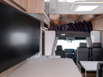 Apollo Euro Deluxe Motorhome – 6 Berth