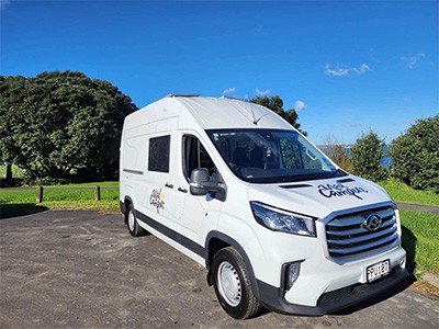 Mad Explorer Self Contained Campervan – 2 Berth